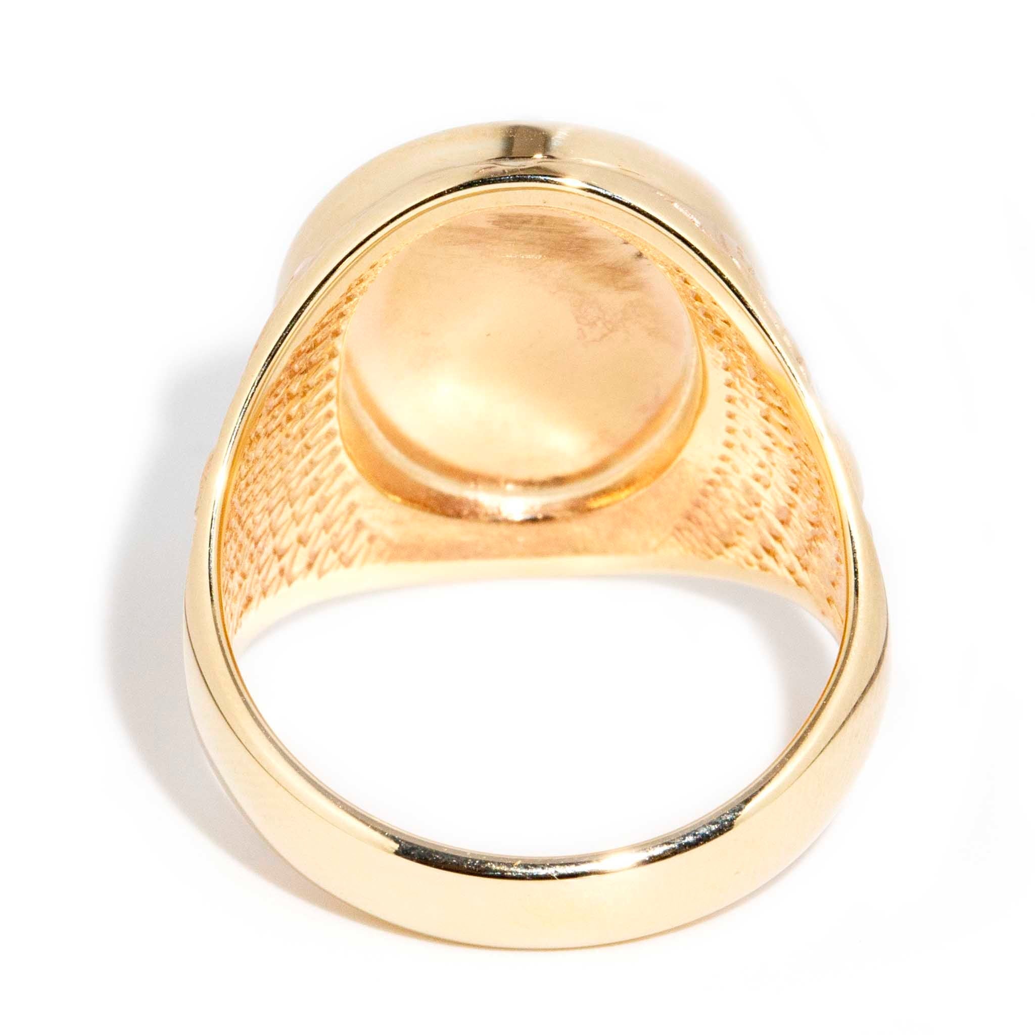 Vintage Circa 1970s 9 Carat Yellow Gold Oval Patterned Signet Ring ...